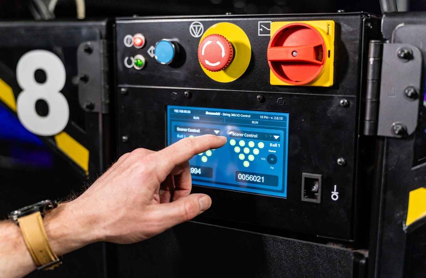 Boost ST String Pinsetters | Brunswick Bowling