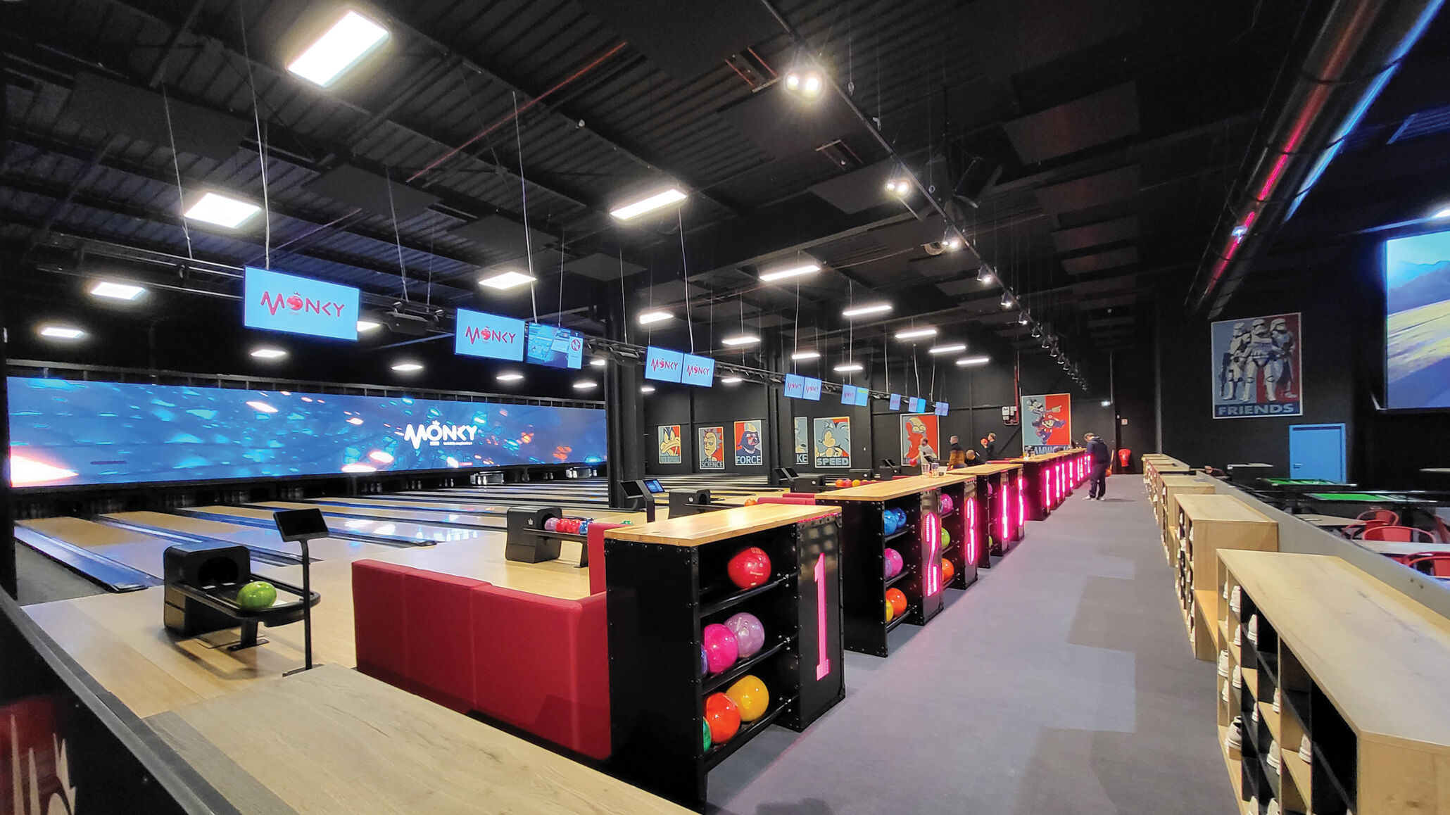 Monky Laval - Laval, France | Brunswick Bowling