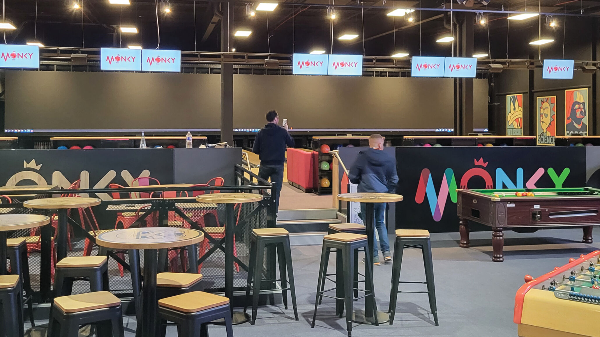 Monky Laval - Laval, France | Brunswick Bowling