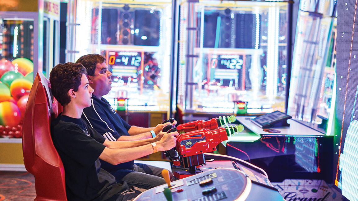 Pinstack Las Colinas | Brunswick Bowling